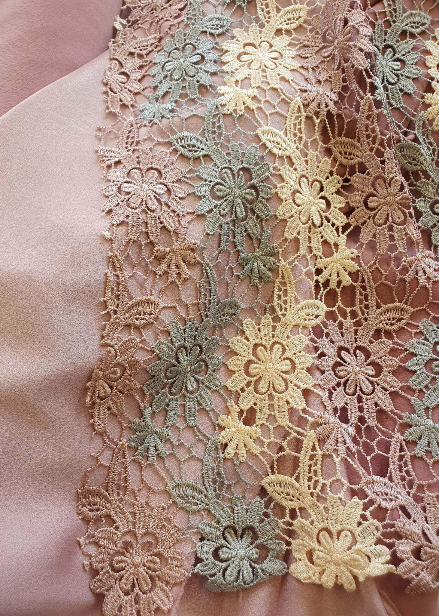 'Chloe' Vintage Cluny crochet styled Tri-Colour lace - CW Fabrics